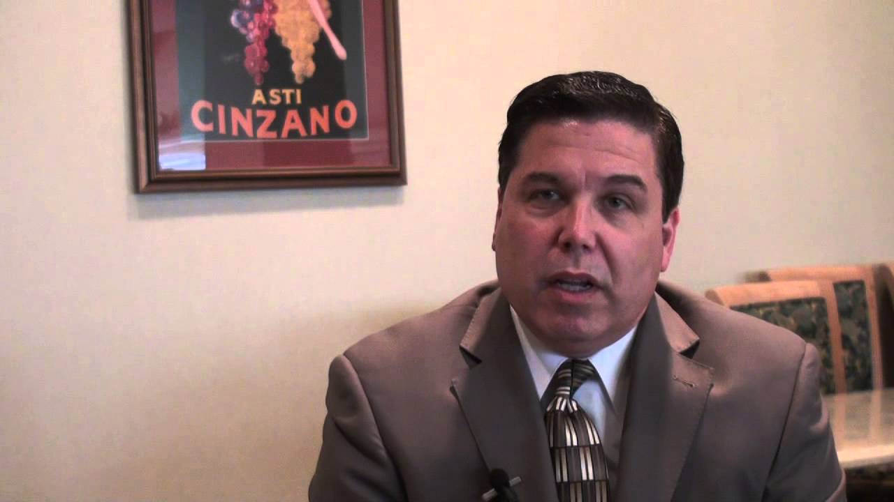 Dr. Lolli on leadership skills in Hospitality Management - YouTube