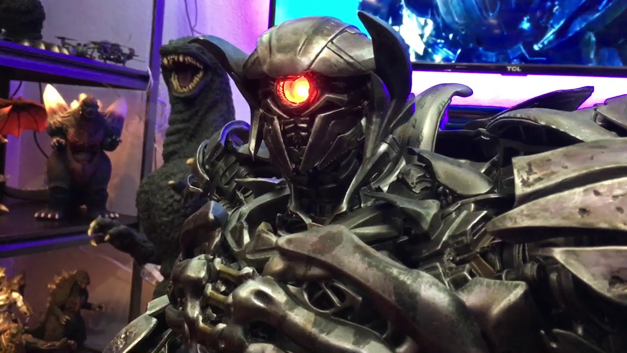 Matrix Studio Transformers Shockwave Statue Review - YouTube