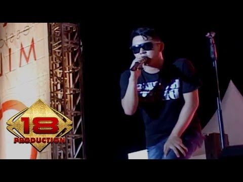 Five Minutes - Aisyah (Live Konser Mataram 13 April 2013)
