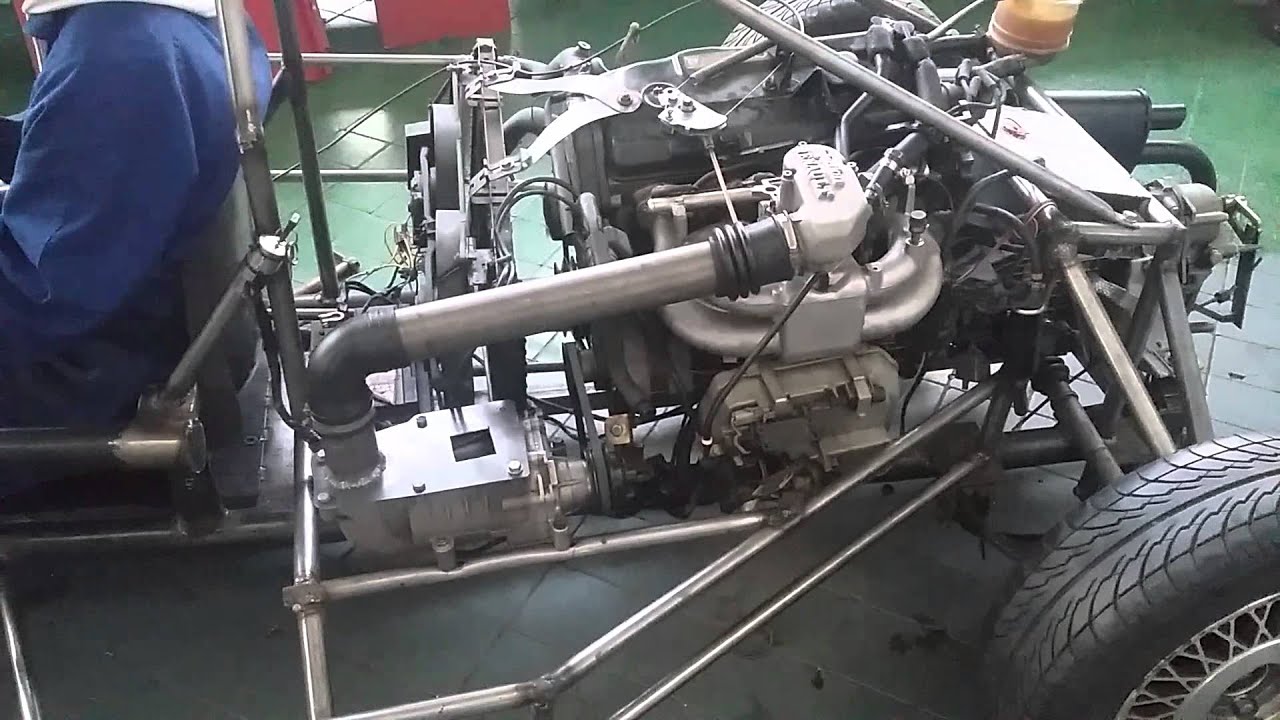 Motor de r21 2.0 8v kompressor - YouTube