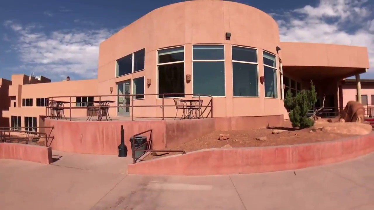 The View Hotel in Monument Valley Utah, USA - YouTube