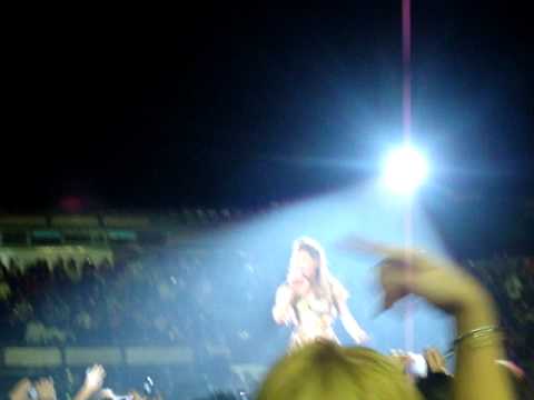 Beyonce Irreplaceable Live - YouTube