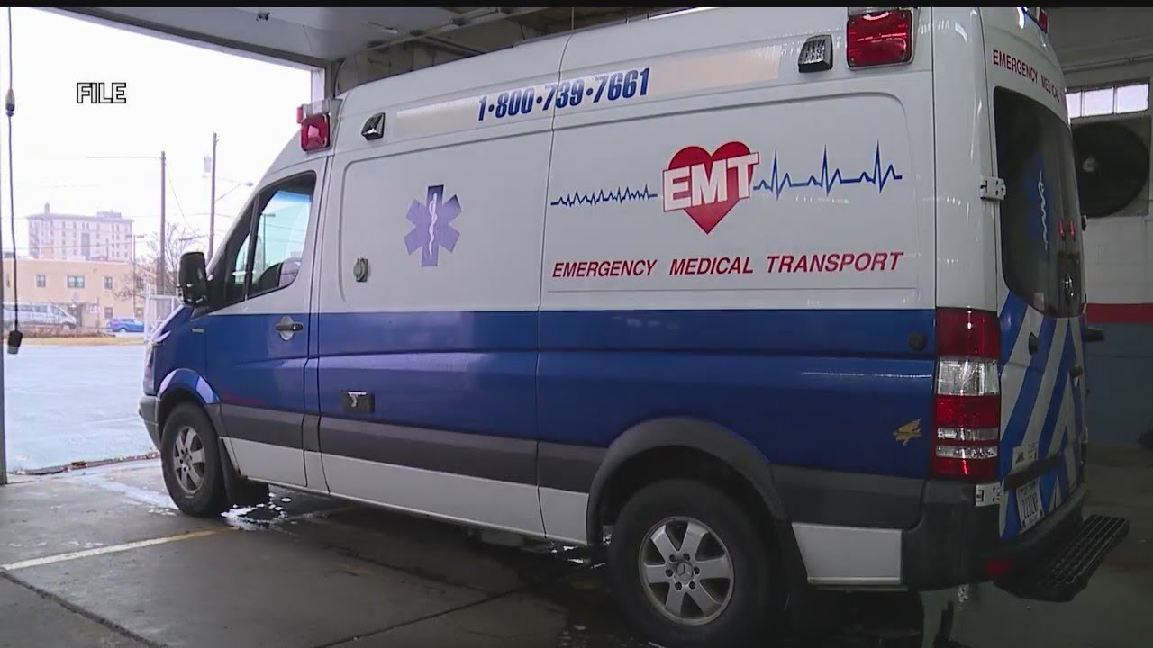 Youngstown sees new ambulance provider as EMT takes over for AMR - YouTube