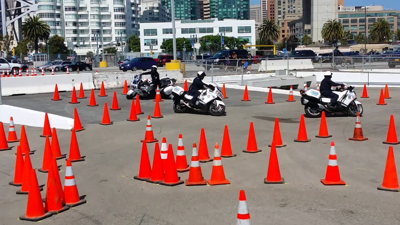 “Police Motorcycle Skills Competition” en San Francisco 2 - YouTube