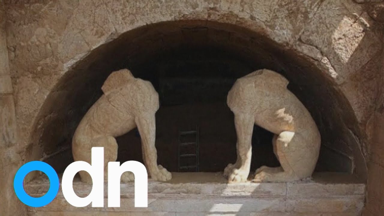 Ancient Greek tomb uncovered by archaeologists - YouTube