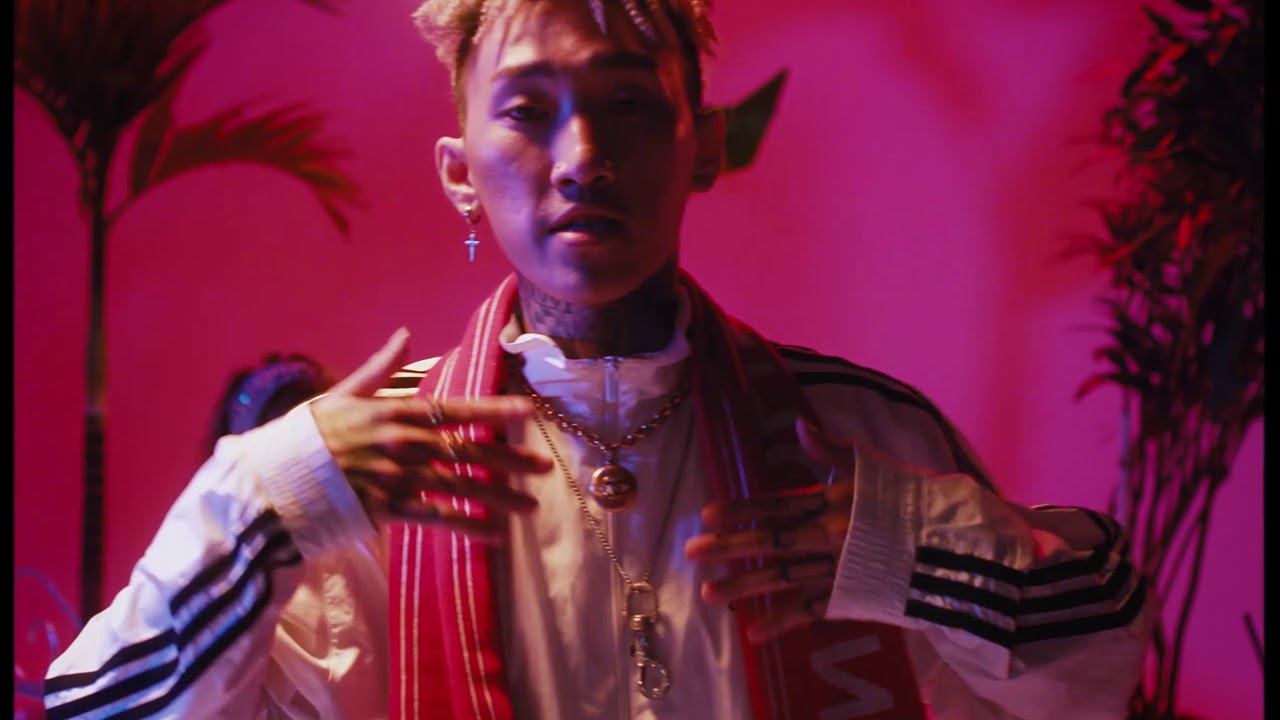 跟著CHANEL潮到外太空｜YZ于耀智全新創作單曲《JIGGY》｜#My1stChanel新東區Space｜PPAPER FASHION ...