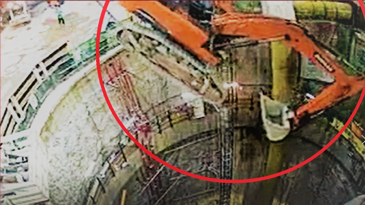 Heavy Equipment Fails 2020 Excavator Construction Fail - YouTube