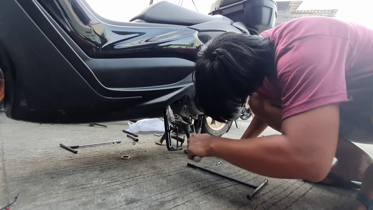 SKID PLATE FOR YAMAHA NMAX FROM TOSC TRADING - YouTube