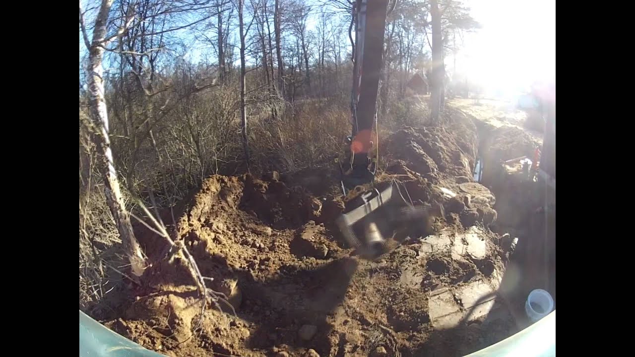 Volvo Ec140blc Excavator backfilling sewer lines.mp4 - YouTube