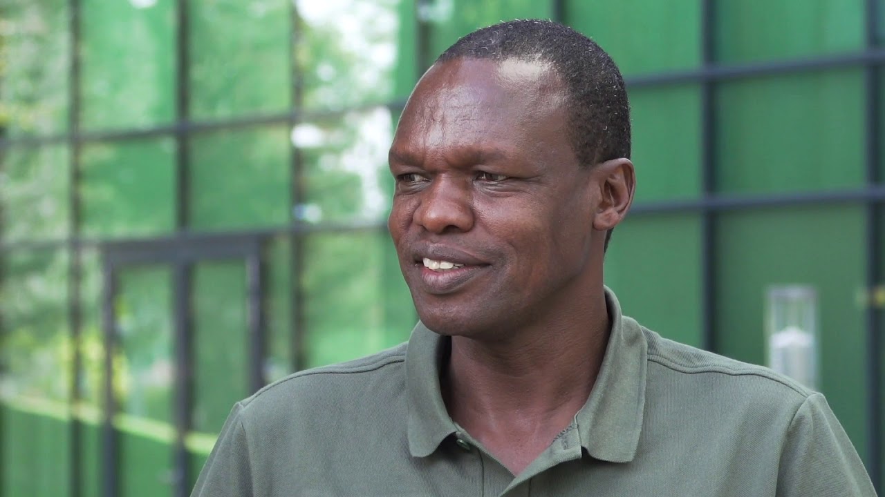 Eliud Kipchoge's coach Patrick Sang - extended interview - YouTube