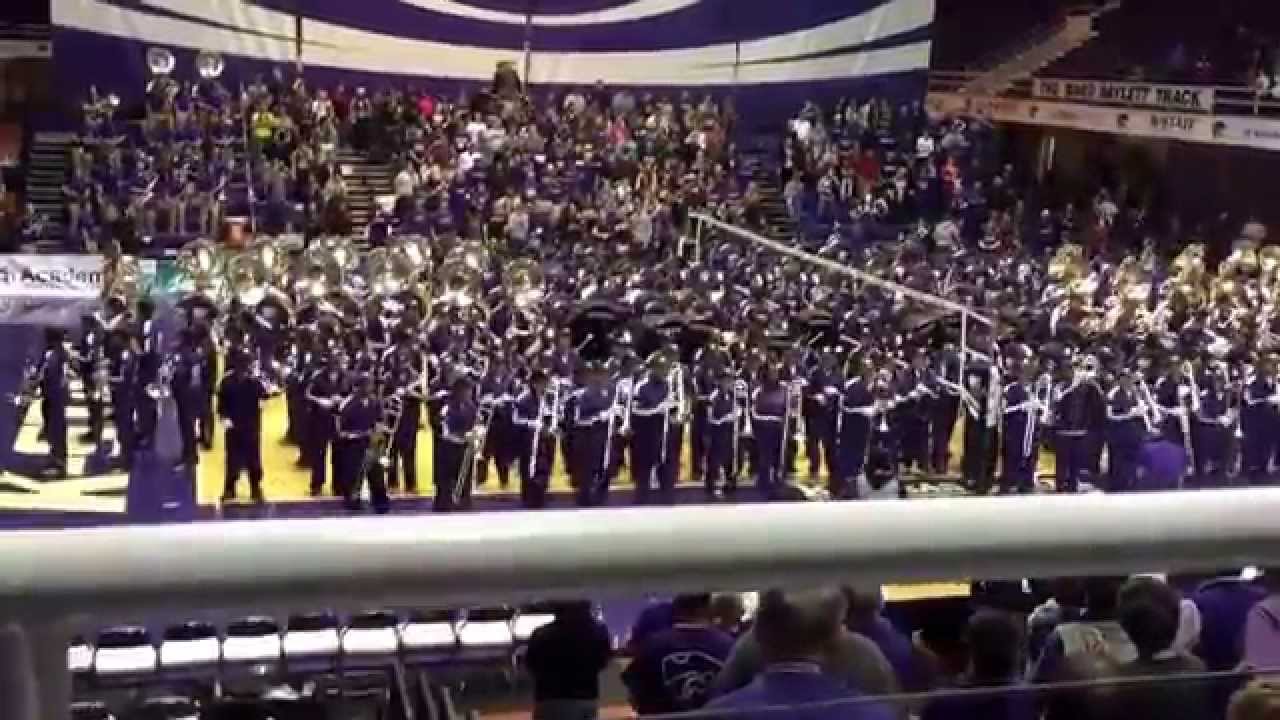 K-State Volleyball Halftime vs KU. Band raids Ahearn Fieldhouse. - YouTube