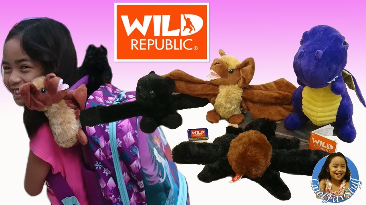 Wild Republic Huggers and Plush Dragon - YouTube