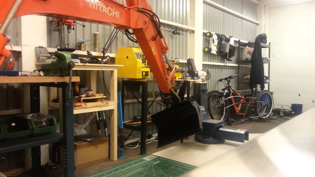 Rc Hitachi Zaxis 470 with hydraulic tilt bucket. - YouTube