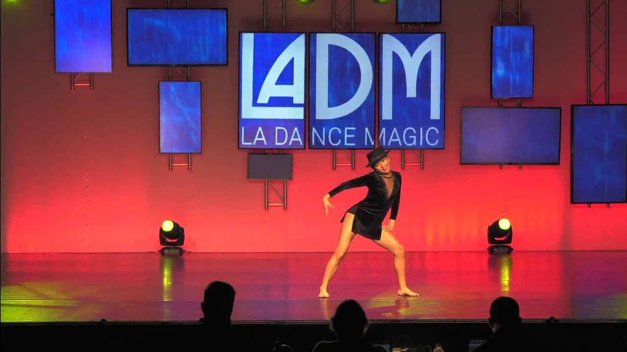 Audrey Chang - Jazz Solo 2019 "No Diggity" - YouTube