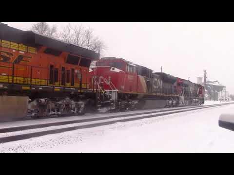 WINTER Railfanning 1/29/23 @ Michigan Featuring BNSF 7822, CN 3303, And Friendly CN Crews ...