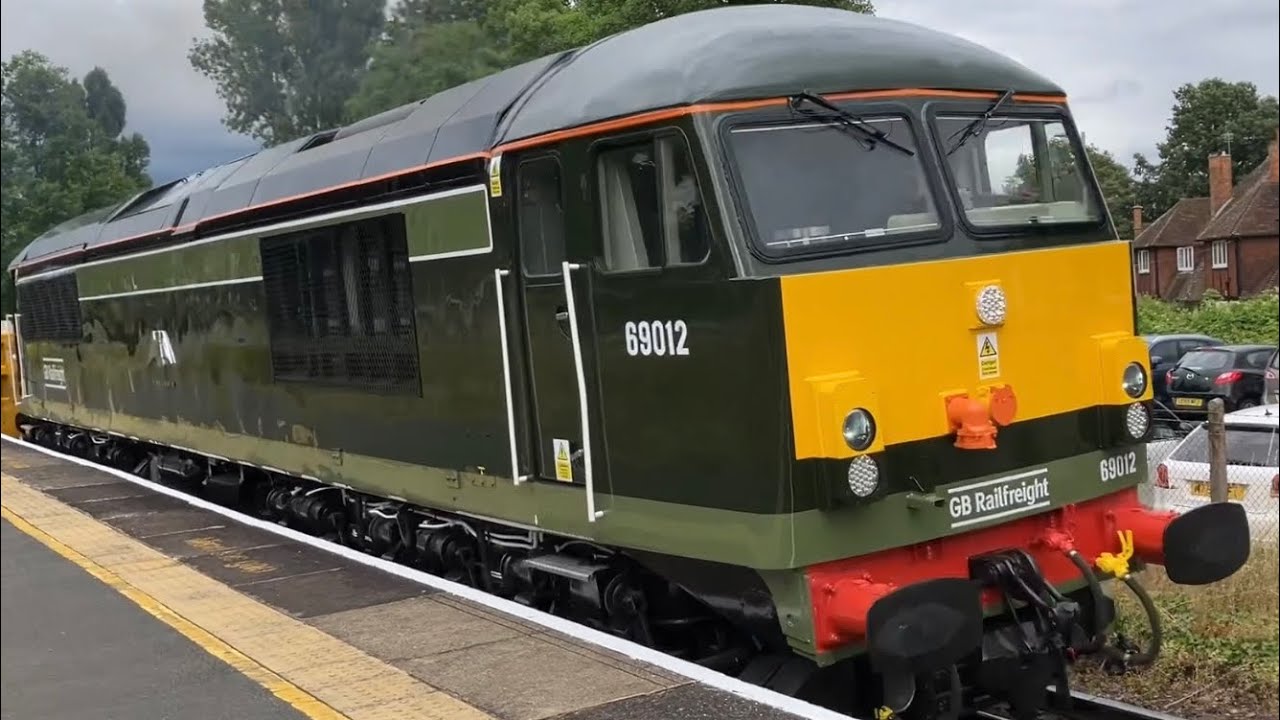 69012 Falcon 2 Debut Freight Run with its New Paintjob based on The BR ...