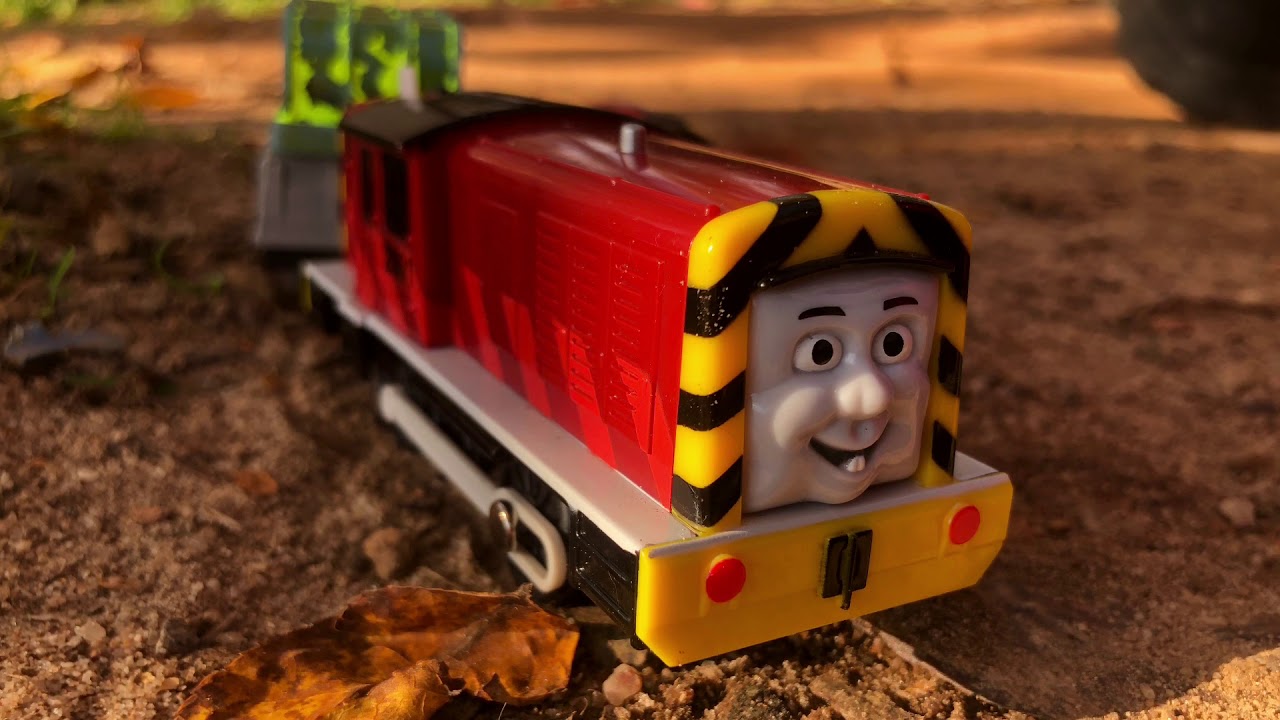 Thomas to the rescue - YouTube