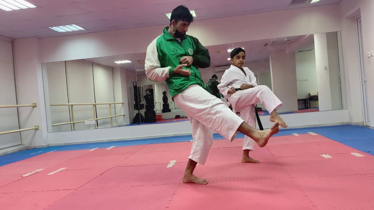 unsu kata 4 class - YouTube