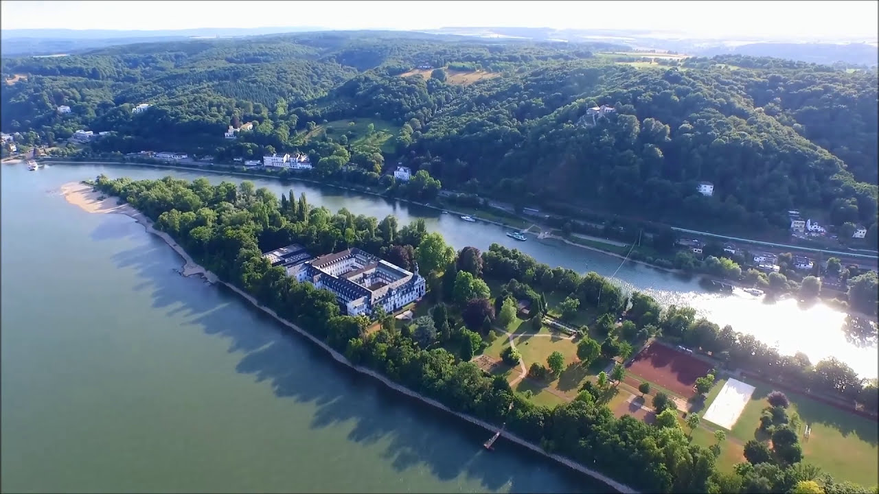 Insel Nonnenwerth Rheintal River Rhine Kloster Franziskus-Gymnasium ...