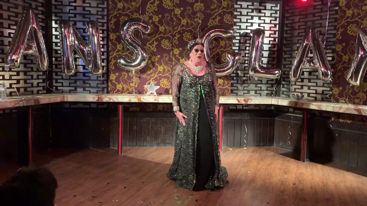 With One Look - Dame Monique Kelly - YouTube