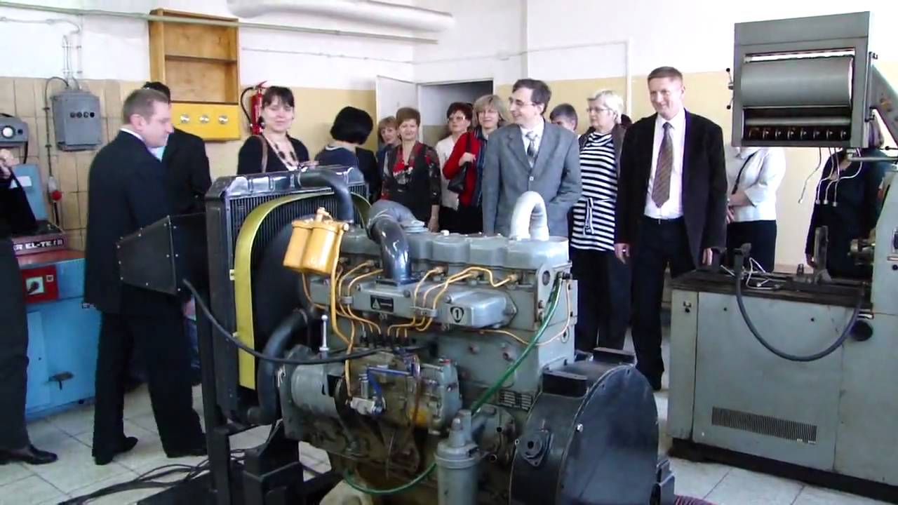 Silnik LEYLAND SW400 - YouTube