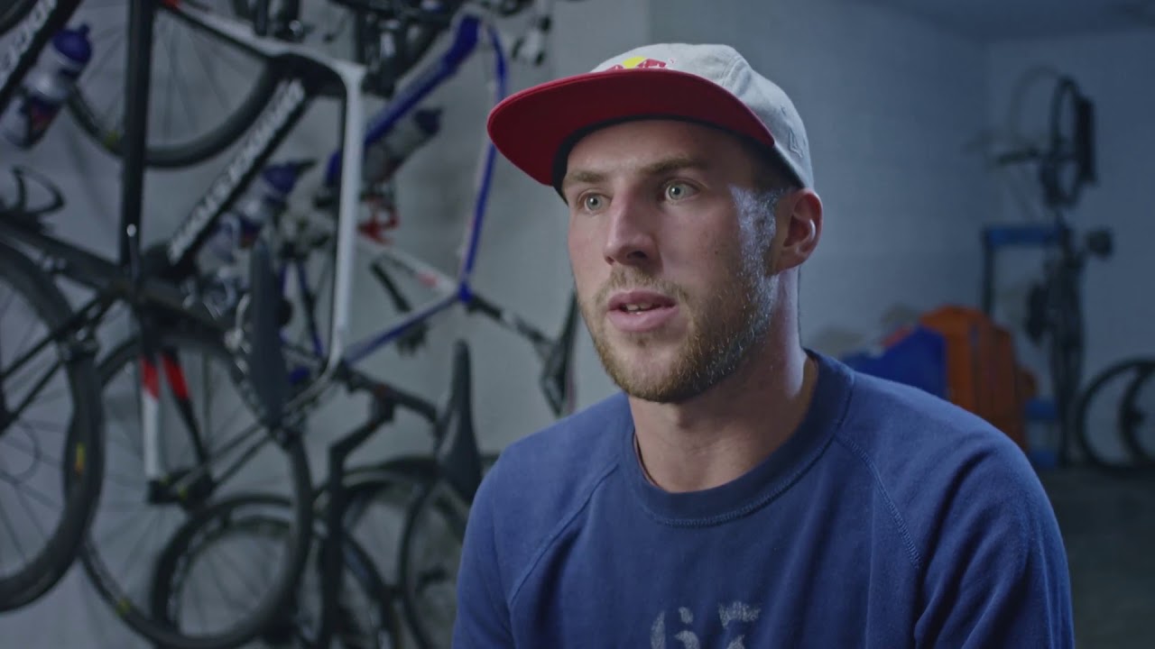 Gordon Benson's Winter Training Tips: Kit Essentials - YouTube