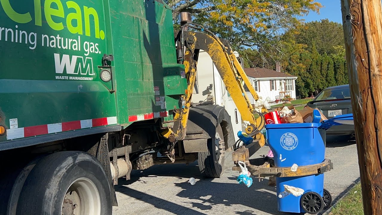 WM’s Trash Eject Arm - YouTube