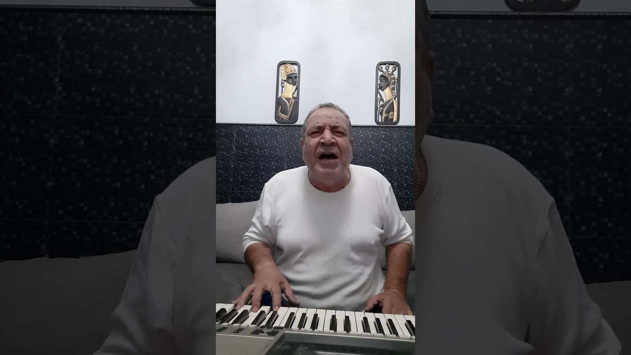 Ενας χρονος περασε - YouTube