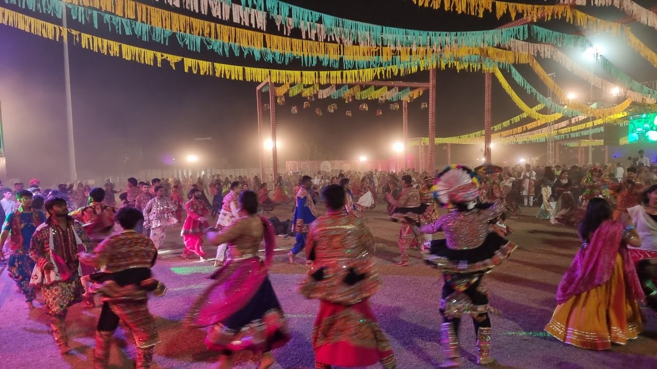 Navratri Garba Adani Shantigram - YouTube Music
