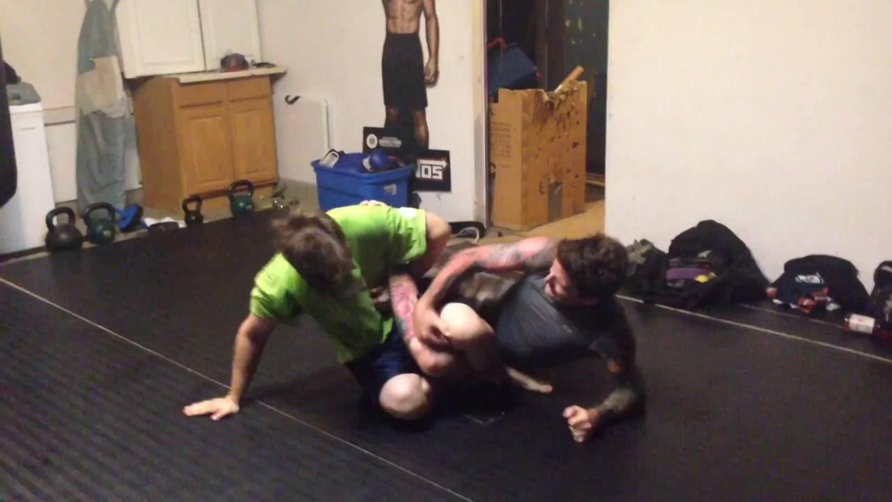Take Down To Submit! Arm Drags, Triangles, Leg Locks and more: Training ...
