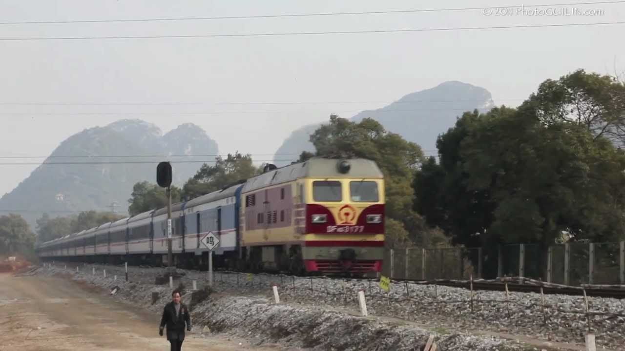 HD DF4D Trains Guilin China 4 桂林 湘桂線 東風4型快速 - YouTube