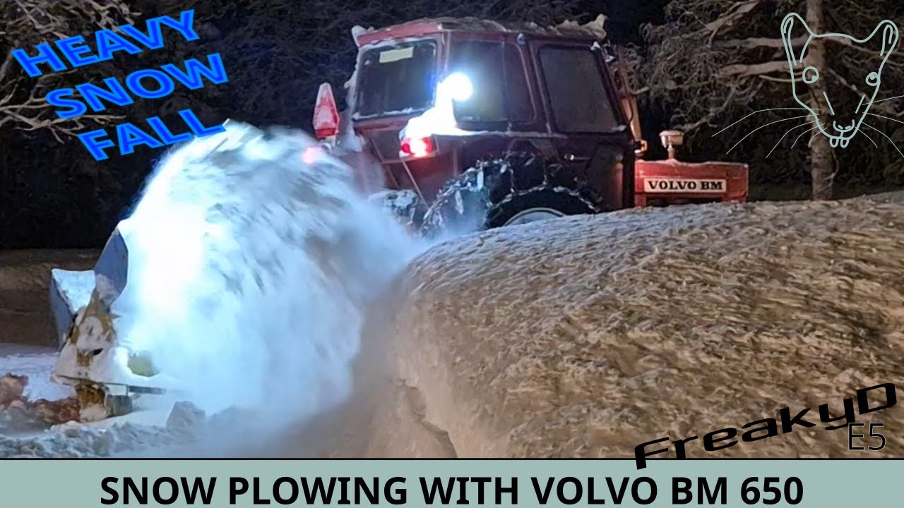Snow Plowing with Volvo BM 650 In Arctic S1 E5 - YouTube