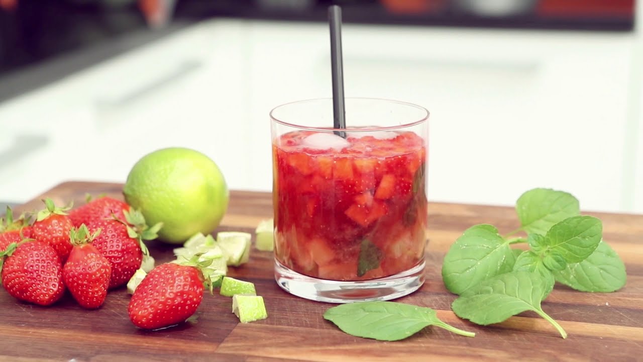 INFUSIONE: Sangria bianca con frutta e timo - YouTube