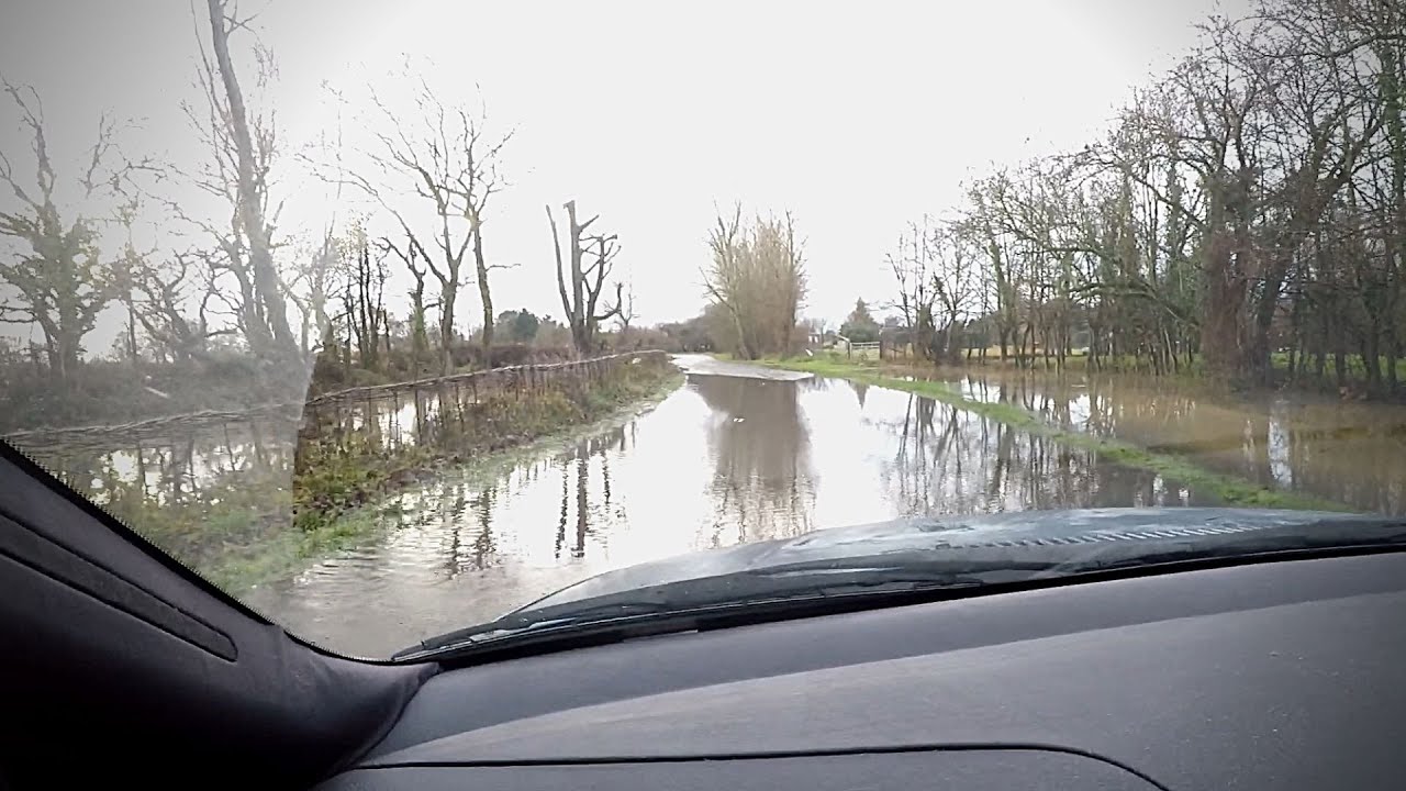 Driving Through Deep Flood Water - YouTube