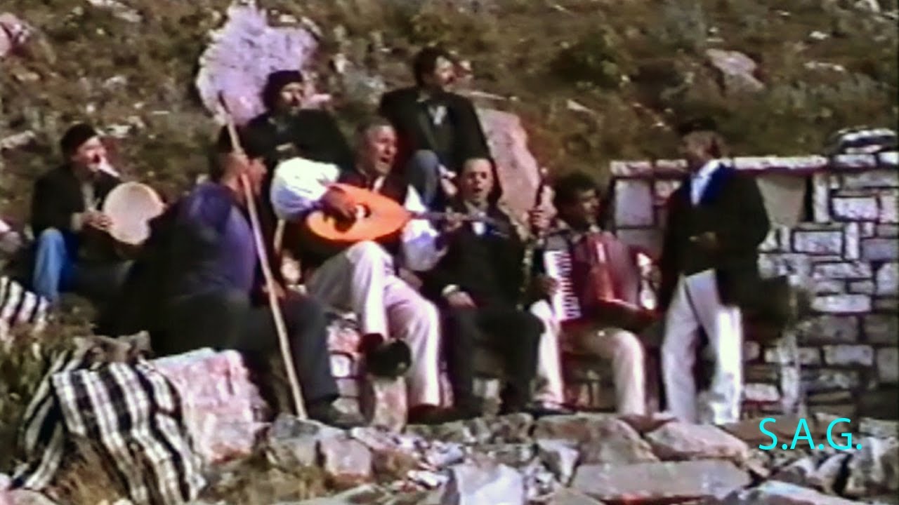 ΚΟΙΜΑΤΑΙ Η ΛΕΝΗ ΜΟΝΑΧΗ - ΣΩΤΗΡΗΣ ΣΓΟΥΡΟΣ ΚΑΙ ΠΑΡΕΑ - ΟΔΟΙΠΟΡΙΚΟ ΓΑΡΔΙΚΙ ...