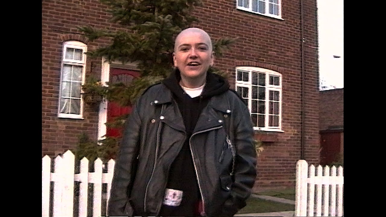 Huffty rehearses her first OB The Word in the Big Breakfast house ...