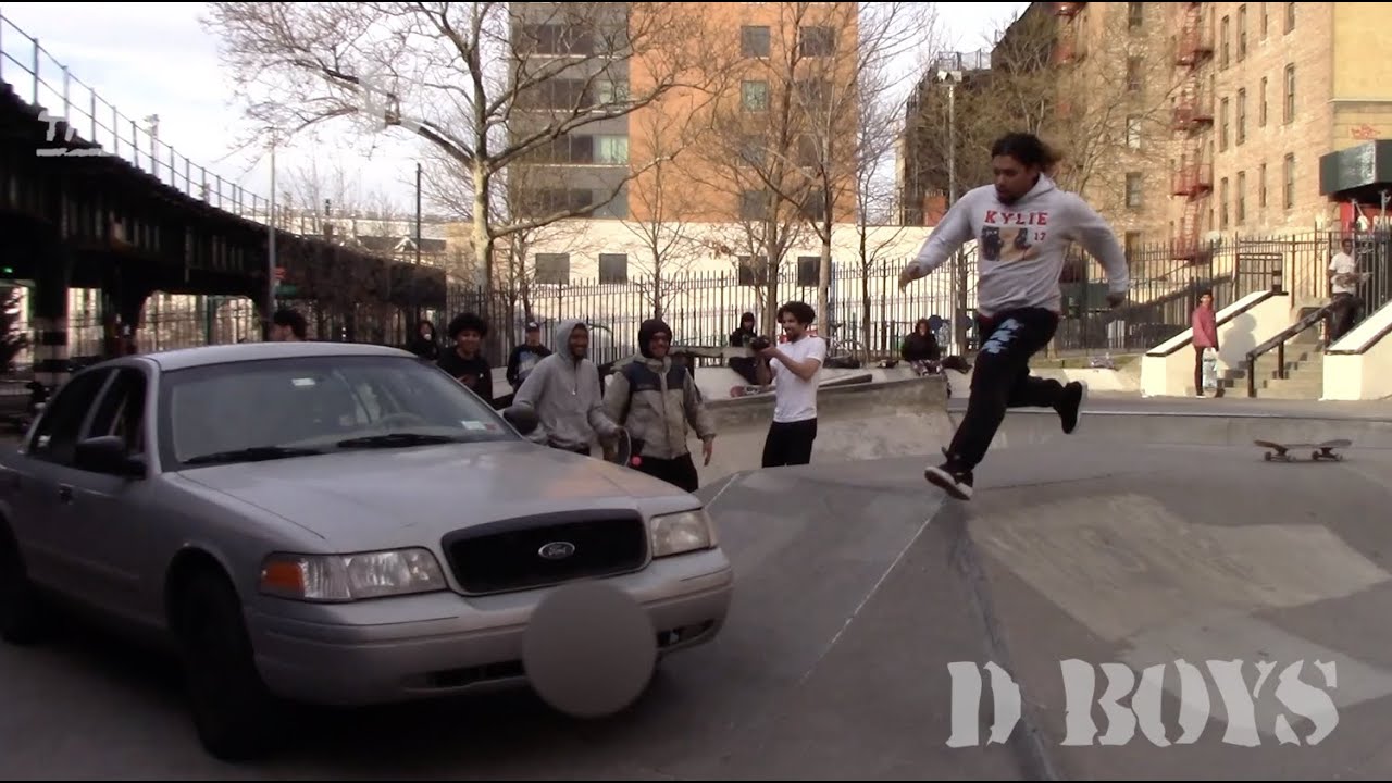 SKATERS vs COP CAR! ULTIMATE SHOWDOWN (D BOYS) - YouTube