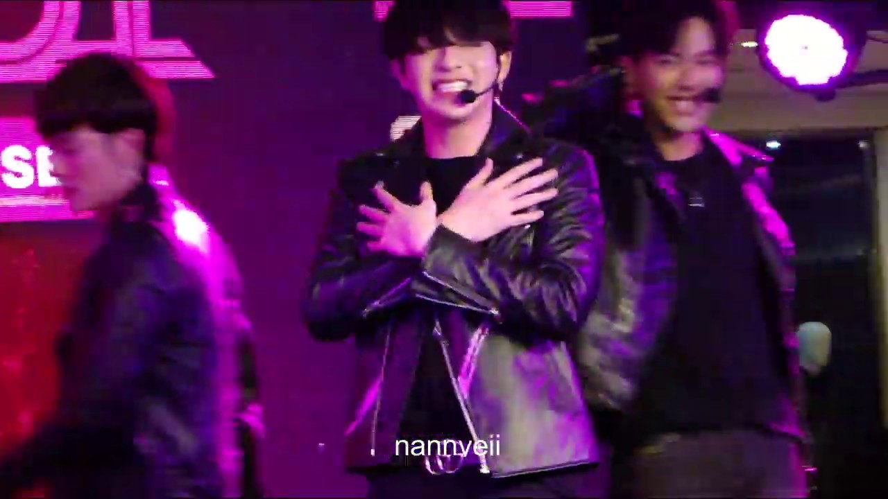 BAS SBFIVE งาน Superboy @ ขอนแก่น เพลง Superboy + Spark ช็อตหัวใจ - YouTube