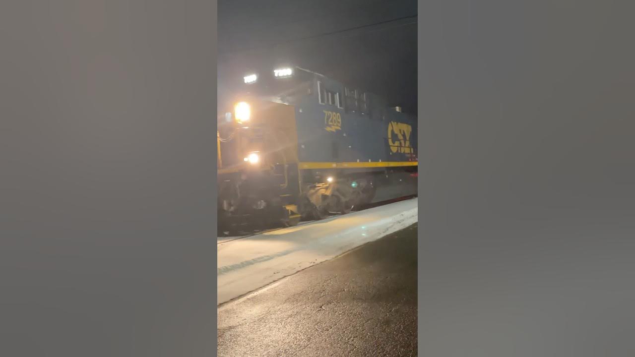 CSX 7289 CM44AC Leads CSX I162 At Lake Avenue Blasdell NY 1/26/25 - YouTube