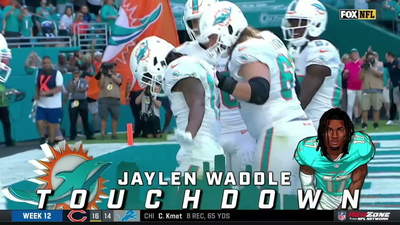 Jaylen Waddle waddling celebration after TD - YouTube