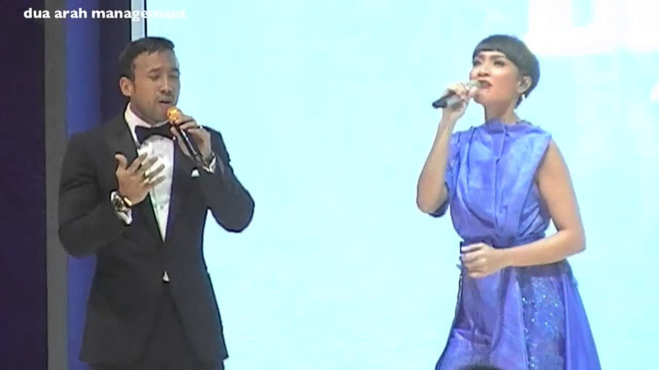 Lea Simanjuntak & Maruli Tampubolon - Whenever You Call - YouTube
