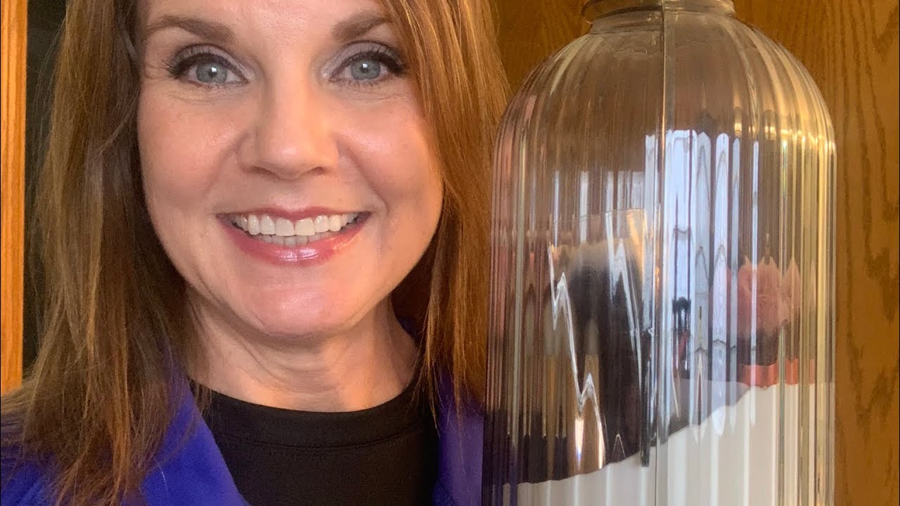 Makeup Brush Holder Organizer with Lid, 360 Rotating Clear Dustproof Organizer - YouTube