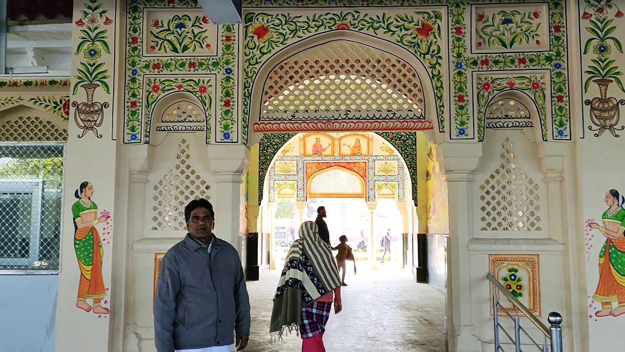 The Rajasthani wall painting art at Sikar Railway station. - YouTube