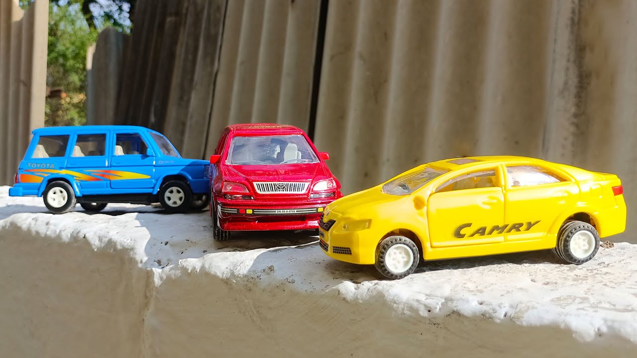 Model Car Collection Fortuner, Innova, City Bus, Tata Sumo, Toyota ...