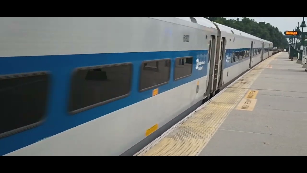 Tarrytown, NY up-close - MNR express train, July 24, 2024 - YouTube