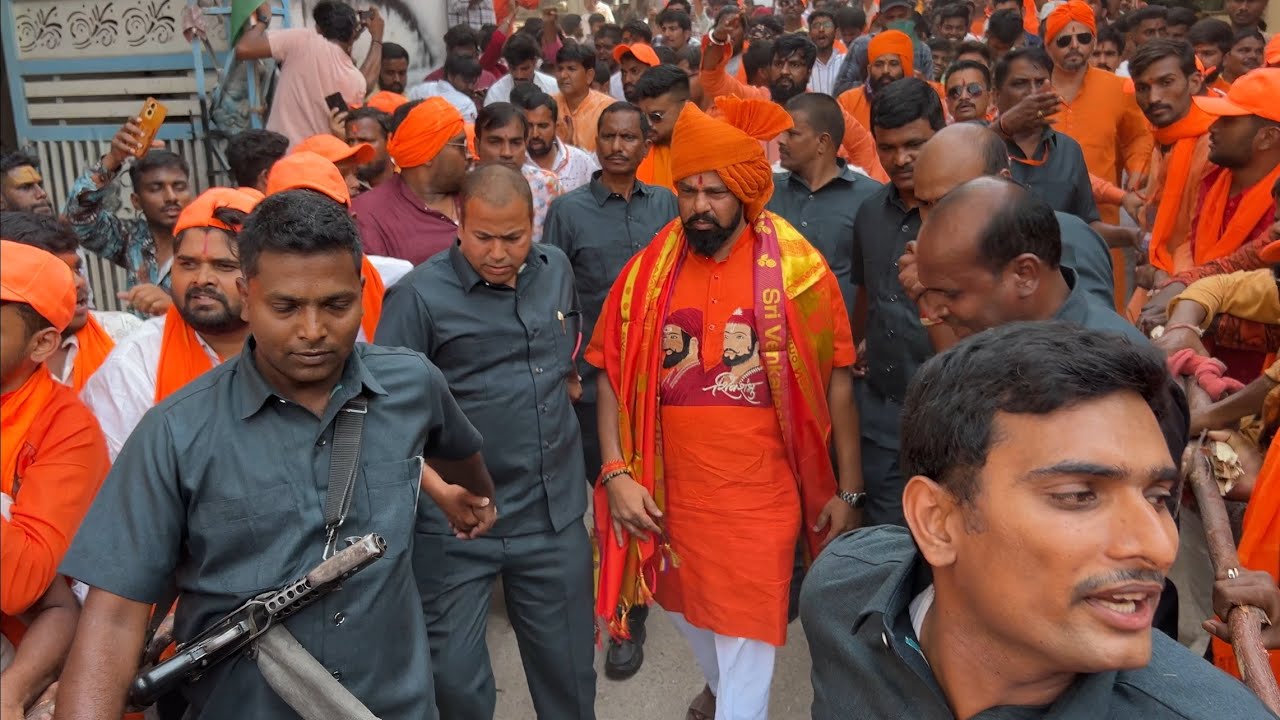 Tiger Raja singh grand entry 2025 | Sri Rama Navami shobhayatra 2025 ...