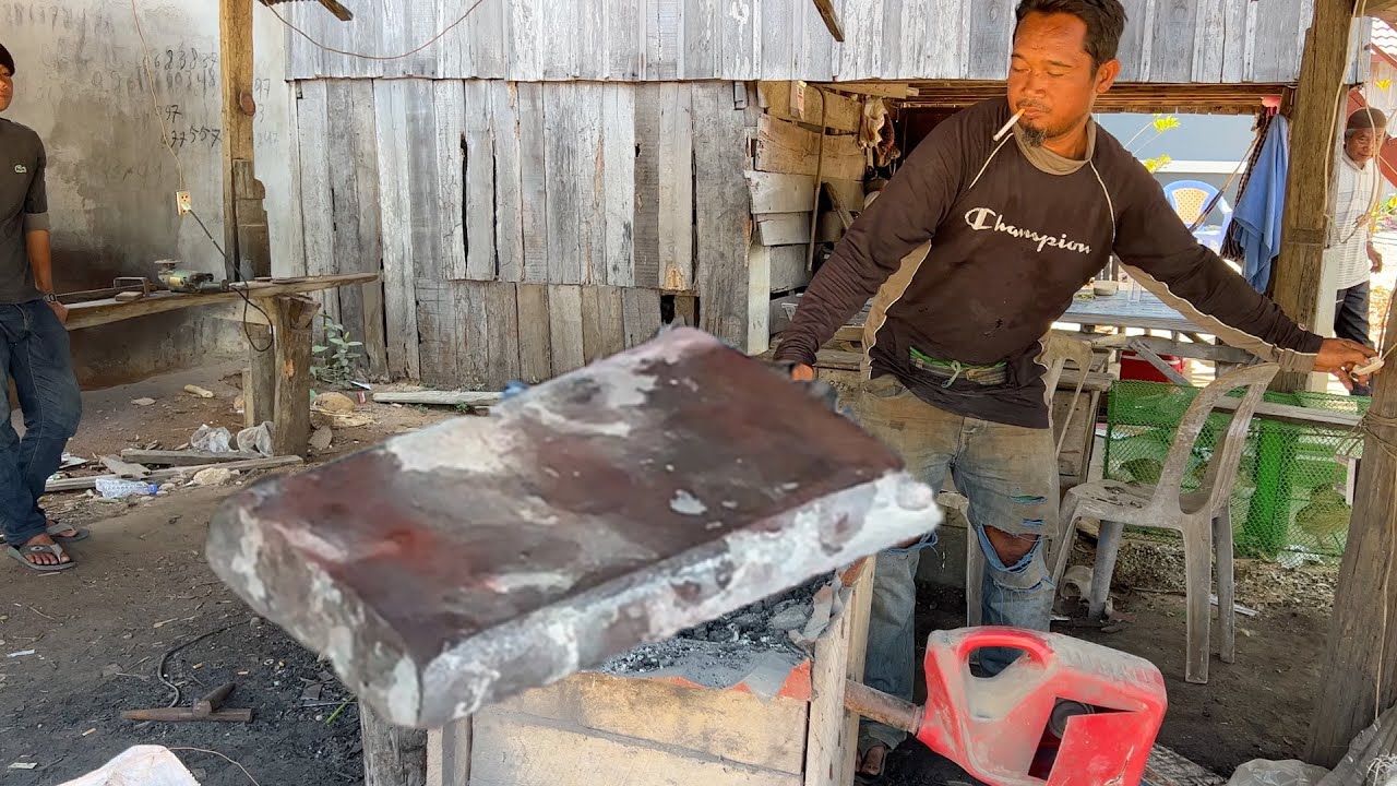 Axe Making - Forging A Great AXE From A Big Rusty Leaf Spring - YouTube