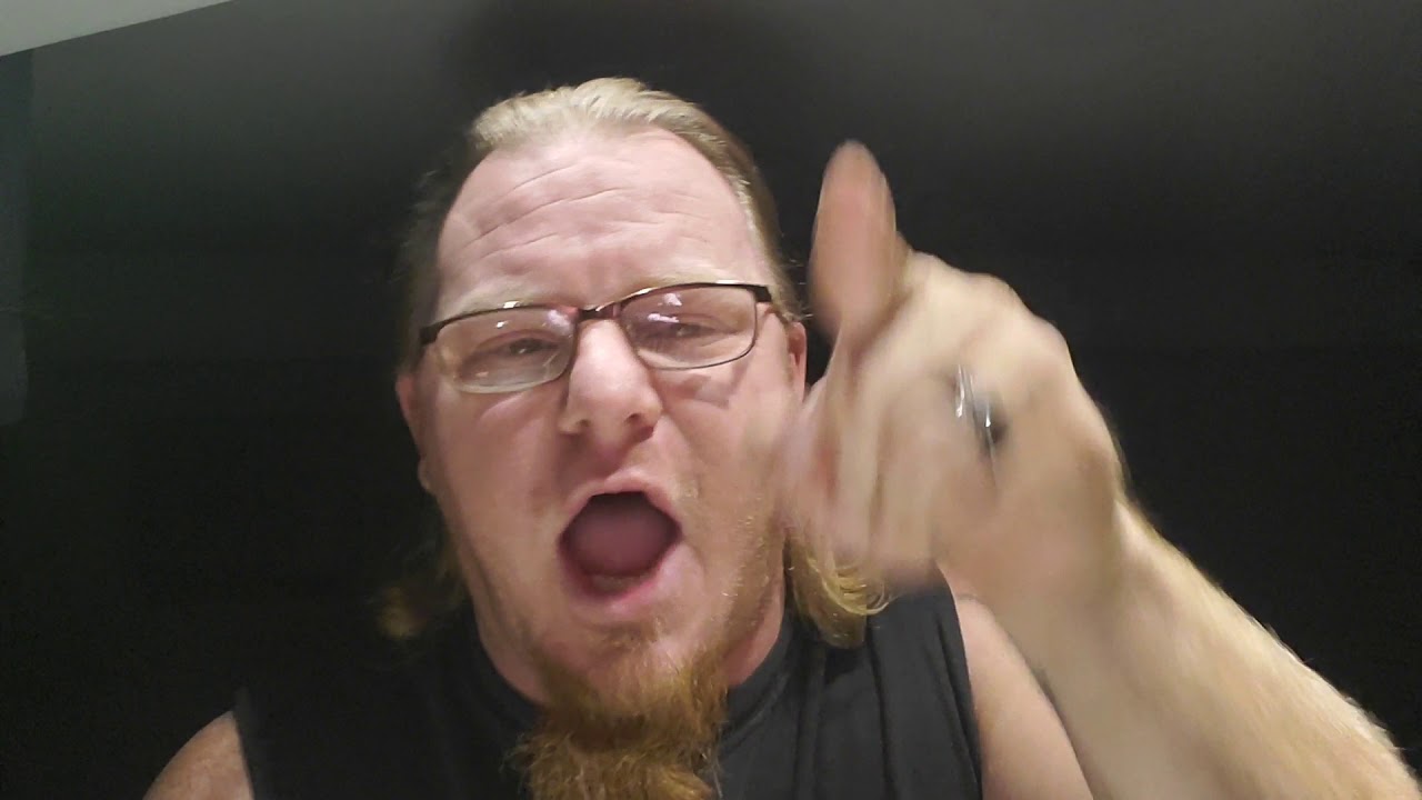 Onision shoots a video instead of helping his daughter? WTF!! - YouTube