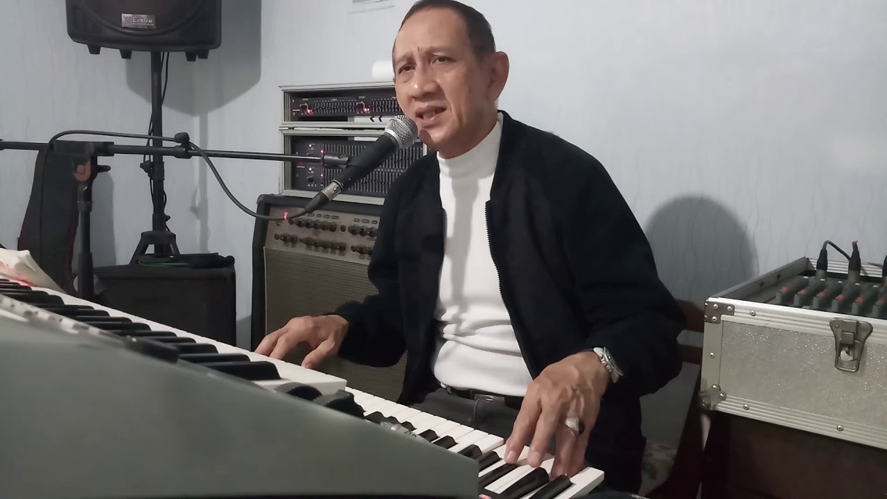 SEPANJANG JALAN KENANGAN - Tetty Kadi | John Vicky ( Cover ) - YouTube