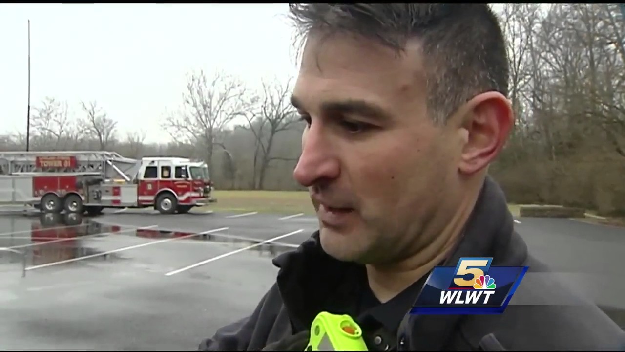 Firefighters learn new technique for response to mayday calls - YouTube